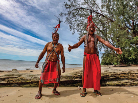 Buka Egek": Tradisi Suku Moi dalam Melestarikan Alam - Cerita Baik ...