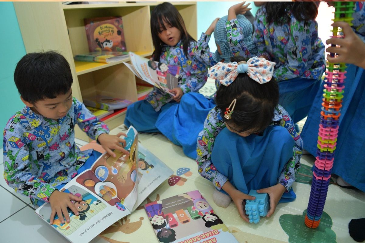 Dorong Literasi Sejak Dini, 20 PAUD di Kalimantan Timur Terima Donasi ...